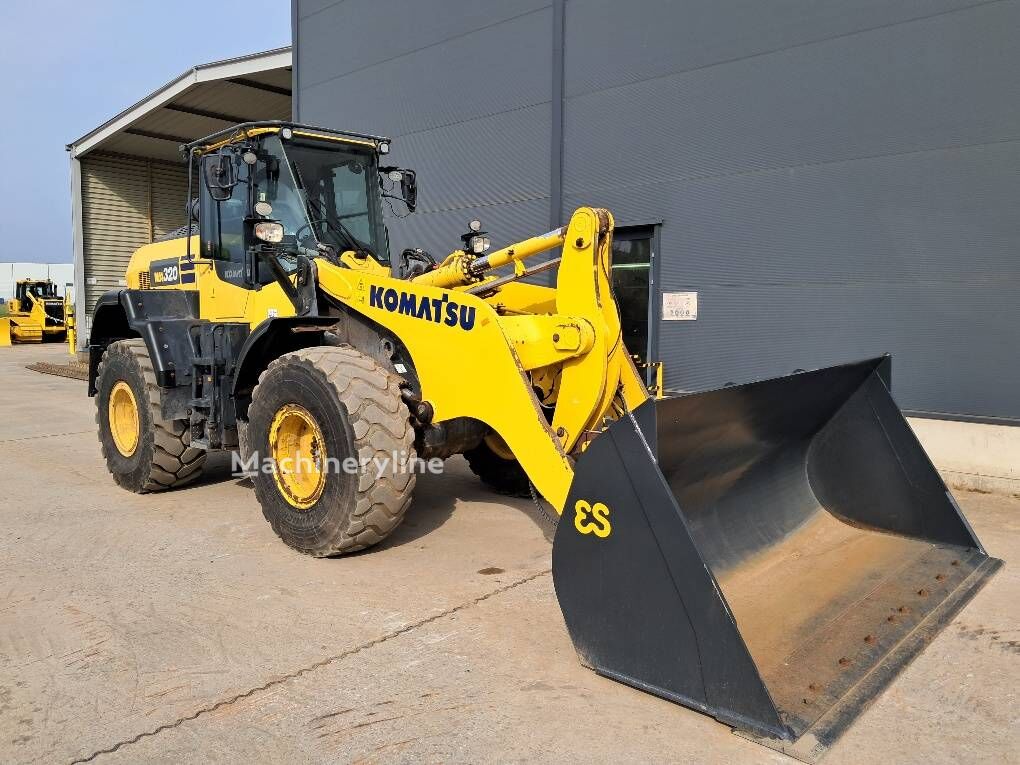 Komatsu WA320-8 High Lift prednji utovarivač