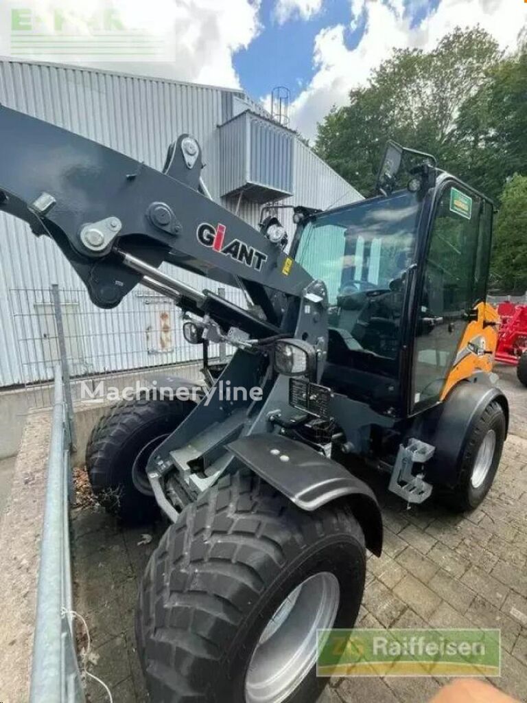 Giant g5000 prednji utovarivač