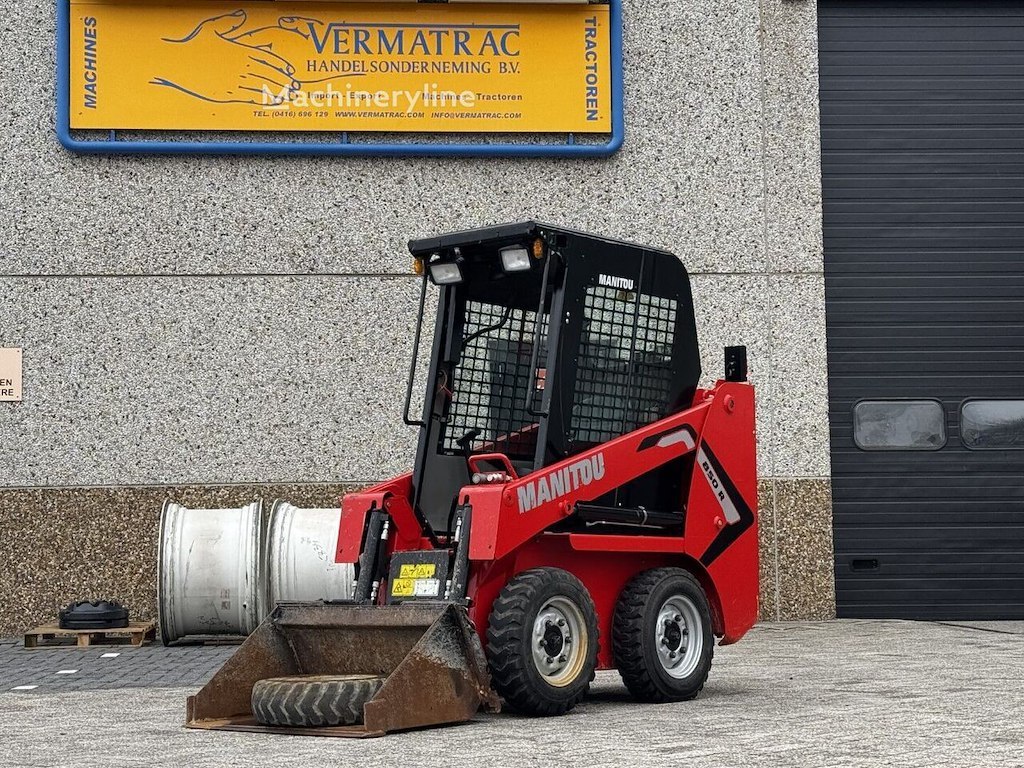 Manitou 850R mini utovarivač