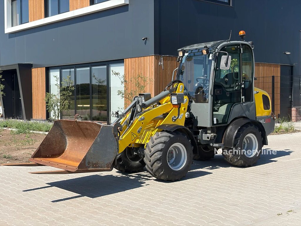 Wacker Neuson WL28 minishovel 4x4, hydr. snelwissel, bak + lepels 30 km/u multifunkcionalni utovarivač
