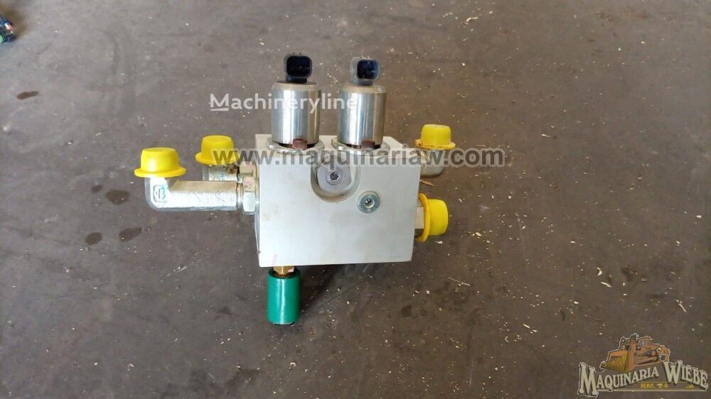 AT502294 hidraulični razvodnik za John Deere 544L prednjeg utovarivača