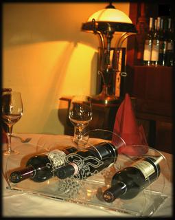Stalak za vino, stalak za tri boce