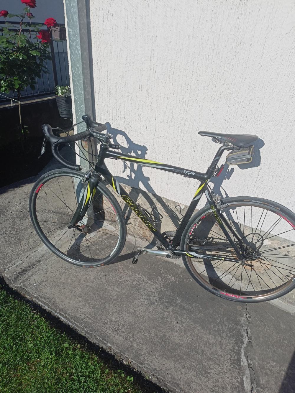 Giant TCR compact