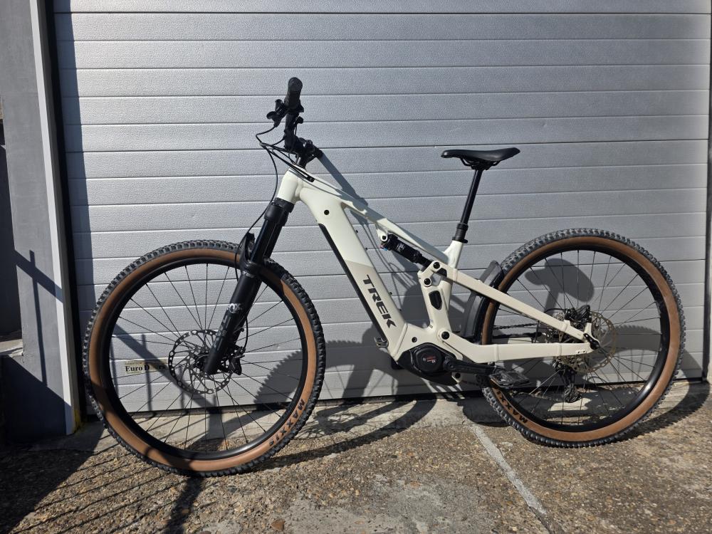 Trek Powerfly+ FS 6, 800 Wh, 120 Nm