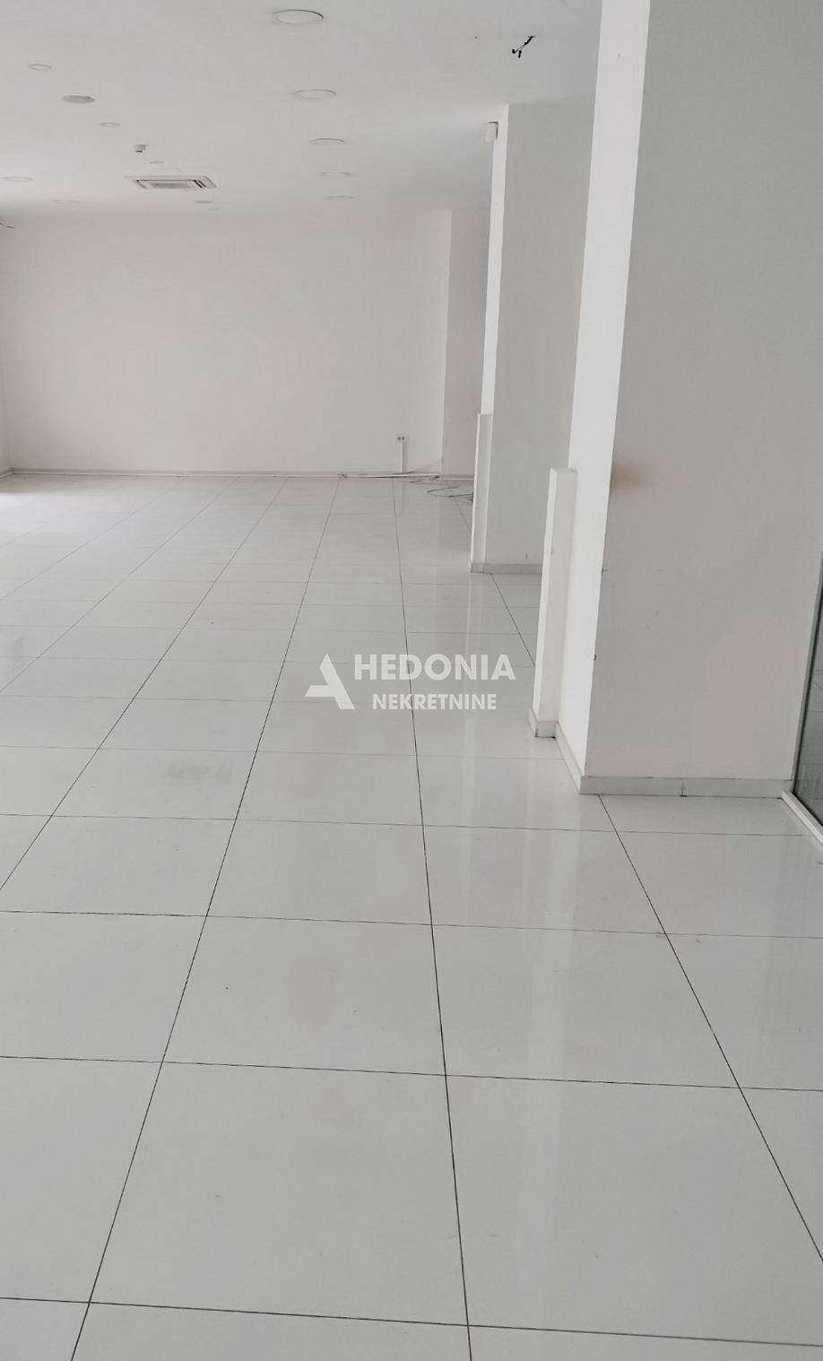 Hotel Moskva, poslovni prostor, lux, prazan, 190m2 ID#10597
1.200.000 €