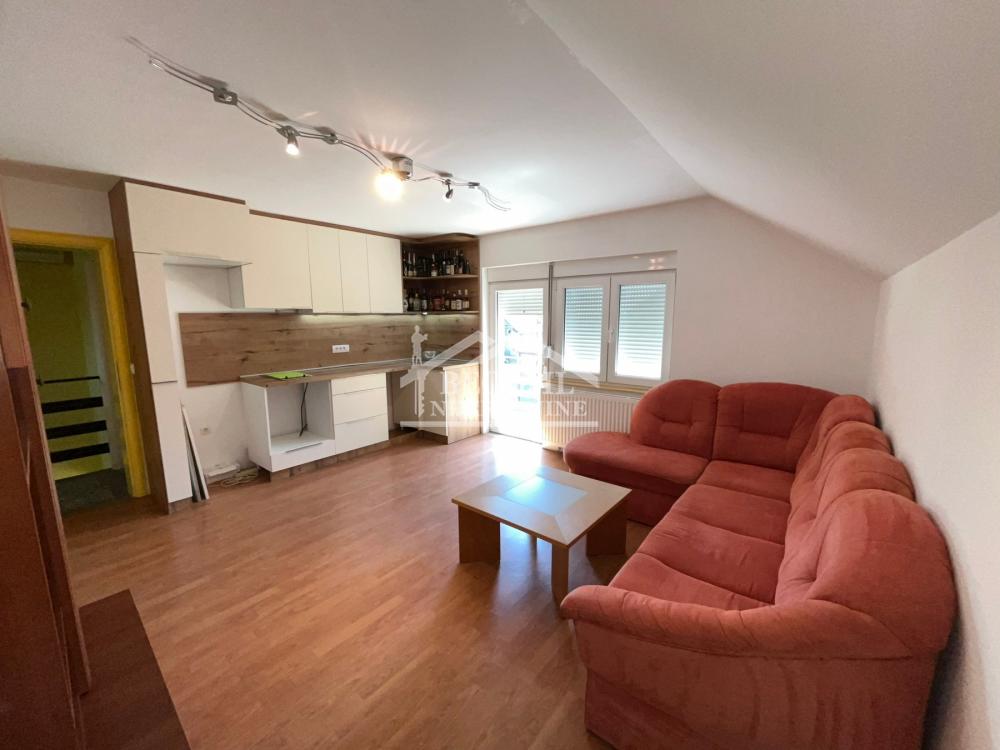 Kuća - Papazovac - 250m2+21.5ari ID#25542
159.000 €