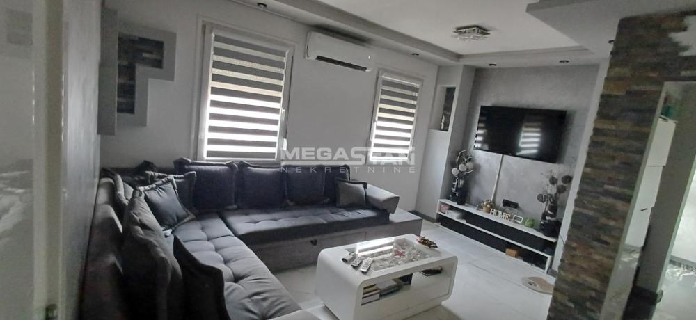 Borča, naselje Vihor, nameštena kuća, hitno
187.000 €