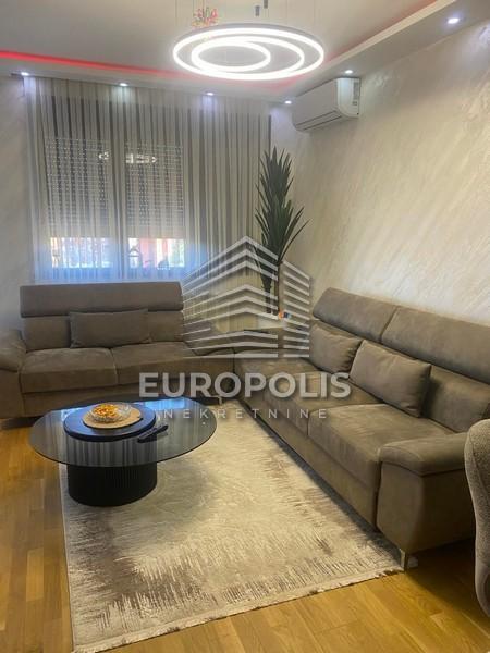 U ponudi je luksuzno opremljen trosoban stan-63m2 ID#9835
270.000 €