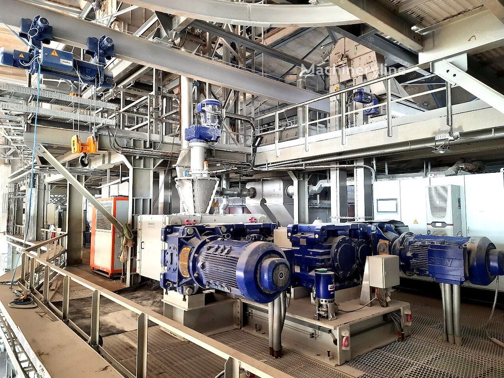 Hosokawa Alpine granulator