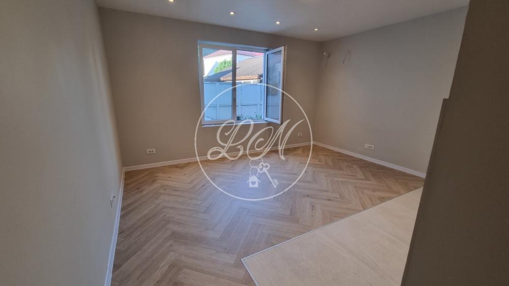 Ugrinovačka, renoviran, odlična lokacija ID#1318
129.000 €