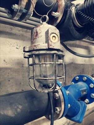 Industrijska teška lampa
