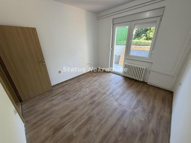 Garsonjera u Sremskoj Kamenici, 21 m², prizemlje