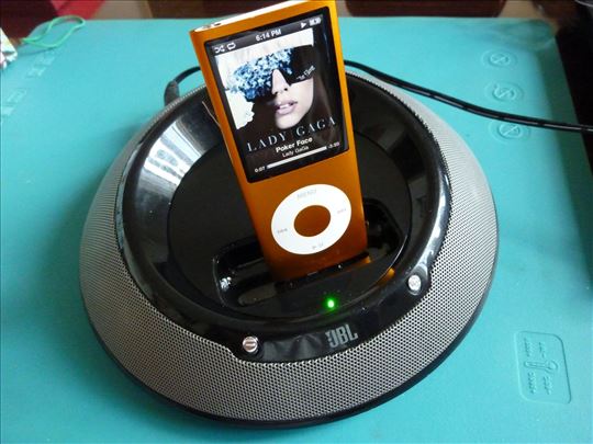JBL on Stage III - Portabl iPod Docking Device