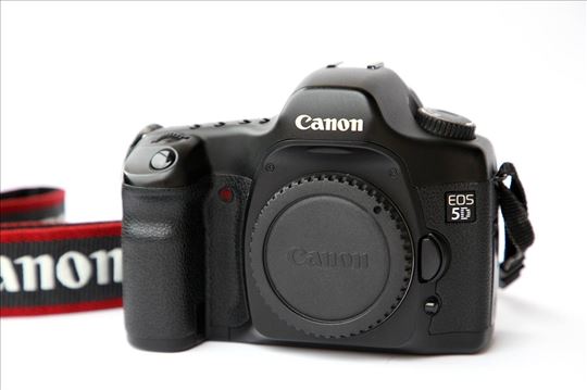 Canon 5D classic + objektivi (opciono)