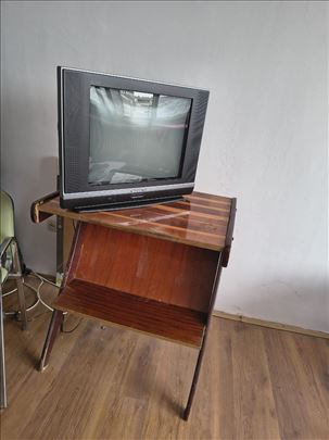 Televizor poklanjam