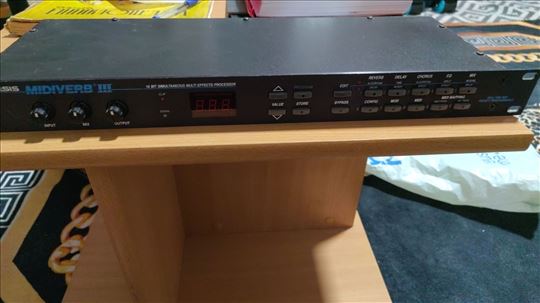 Alesis Midiverb III