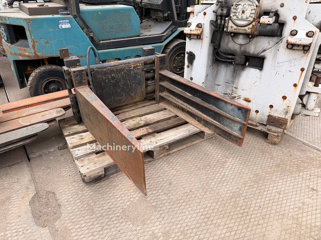 Forklift Attachment FEM 2A stezaljka za bale