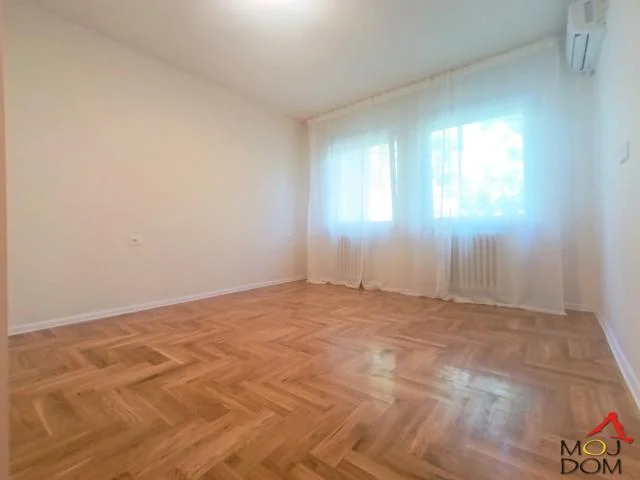 NOVI SAD - NOVA DETELINARA - JEDNOSOBAN STAN - 40 m2 - 141,110€