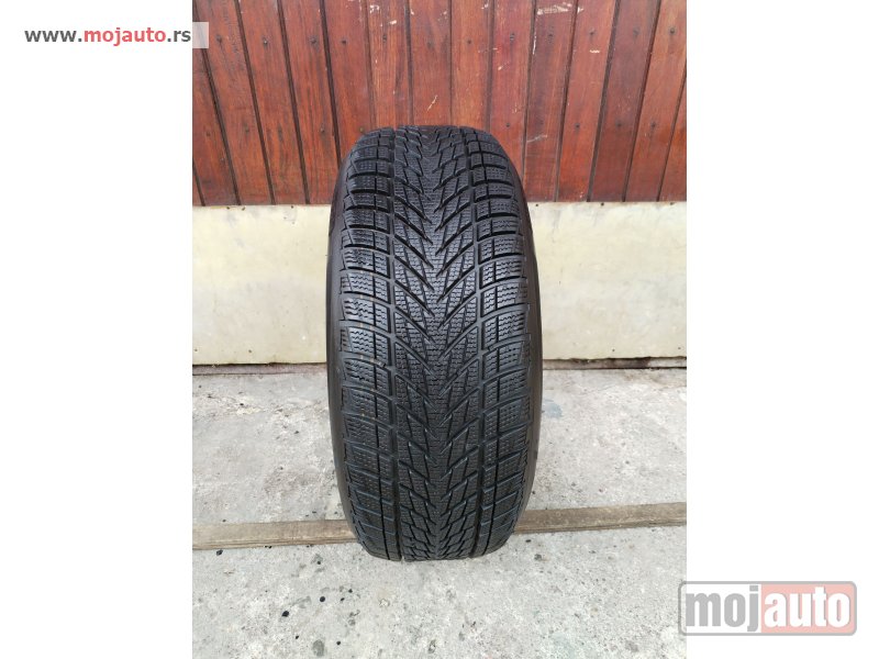 3740. Guma GOODYEAR 16-ica, ZIMSKA 205/55, Šara 7.7 mm, DOT 4823