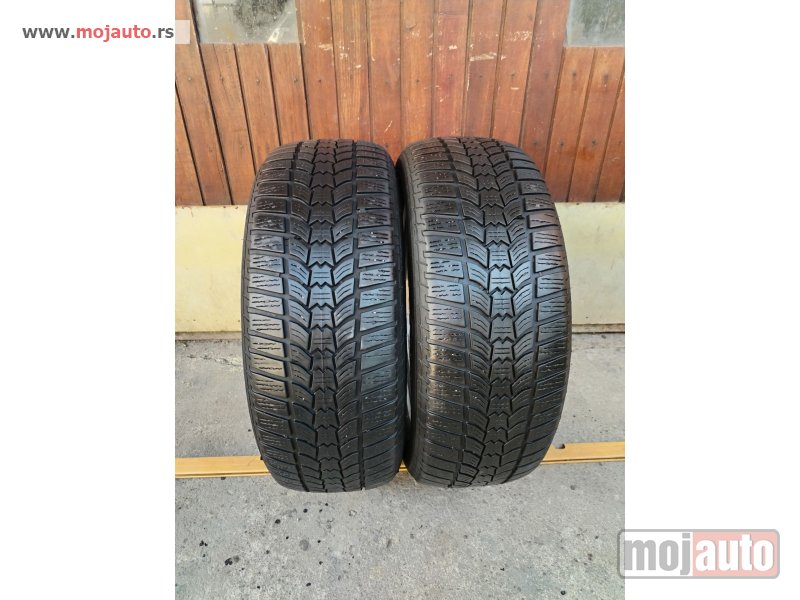 3712. Gume SAVA 16-ice, ZIMSKE 215/60, Šara 7,7 mm, DOT 3921