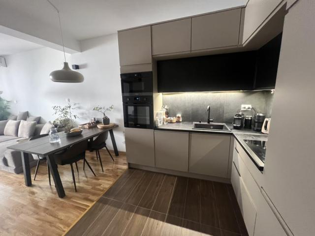 Vračar, Šumatovačka , prelep stan 57m2