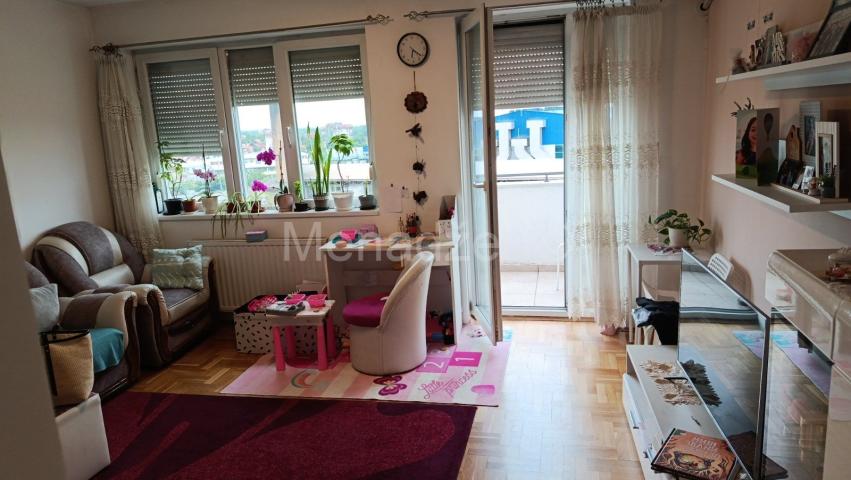 Centar, 3.0 66m2, terasa, lift 3/4, podno EG, uknj.