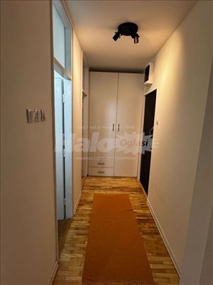 Banovo brdo,Kijevska, 1,0, 37m2, lodja,2/4,, uknj.