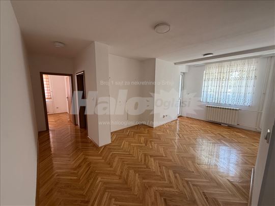 Odličan stan 59m2 Novi Banovci