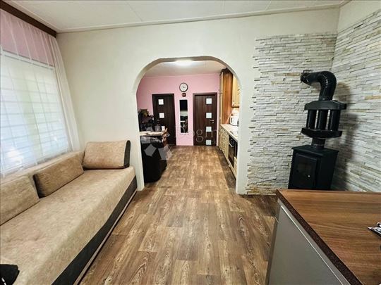 Kuća od 62 m2 u Pančevu sa 312 m2 dvorišta