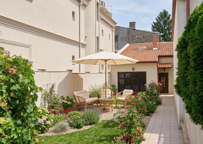 Kuća 70m2, Savski Venac, Dedinje