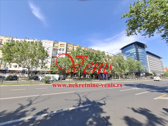 Bulevar oslobođenja – ulični lokal 28 m2