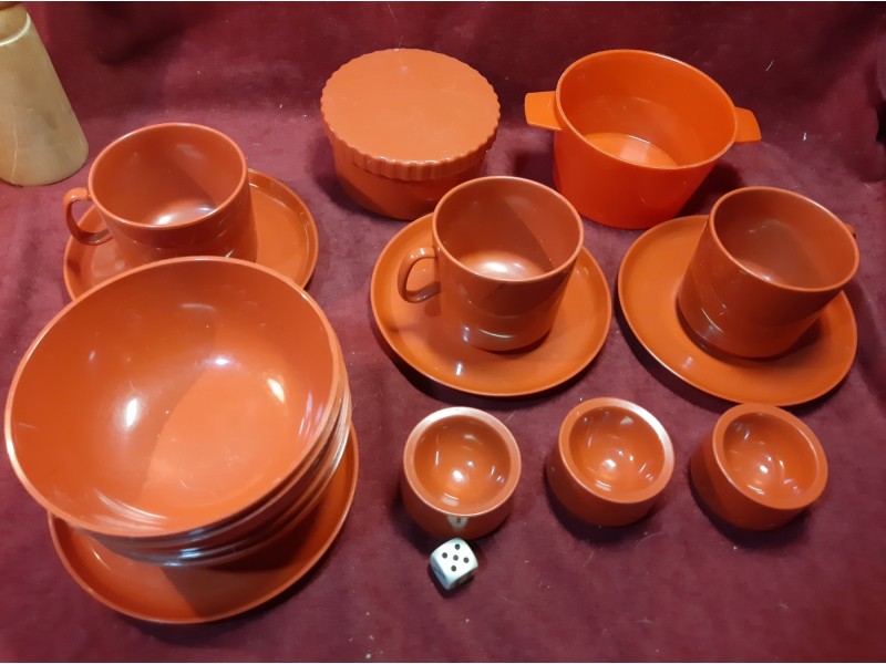 RETRO EMSA W.GERMANY SPACE AGE LOT NARANDŽASTO POSUĐE