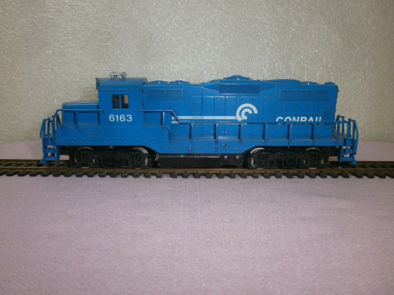 Model Power -Usa dizel lokomotiva H0 - ( F-51)