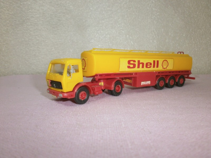 Kibri -MB kamion cisterna "Shell" 1:87 - (F-53)