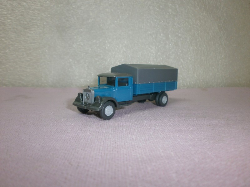 Wiking -Mercedes old timer kamion 1:87 (F-54)