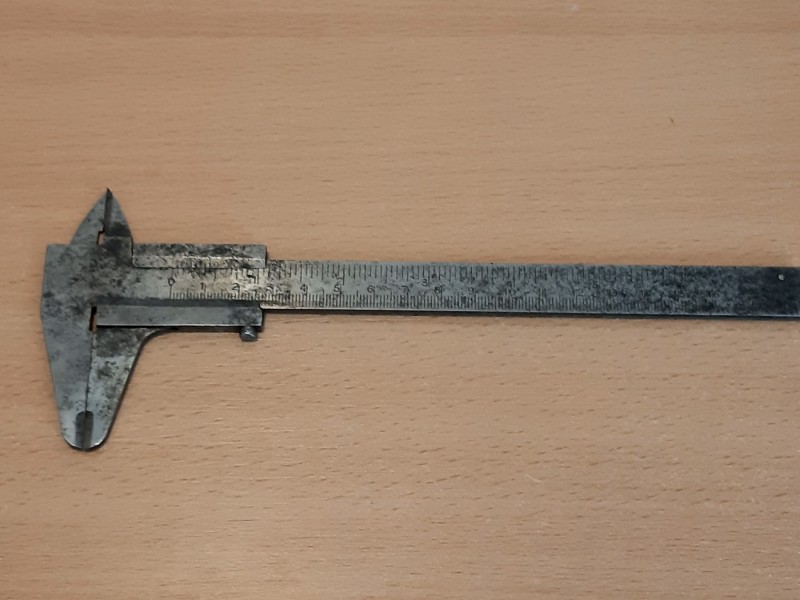 Starinski subler Frik Pold