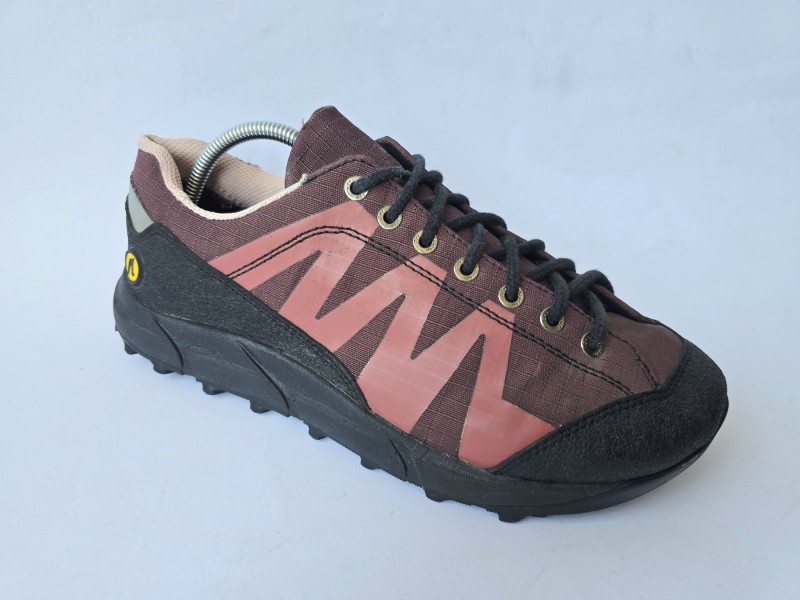 JOE NIMBLE patike za planinarenje,cena 343$
