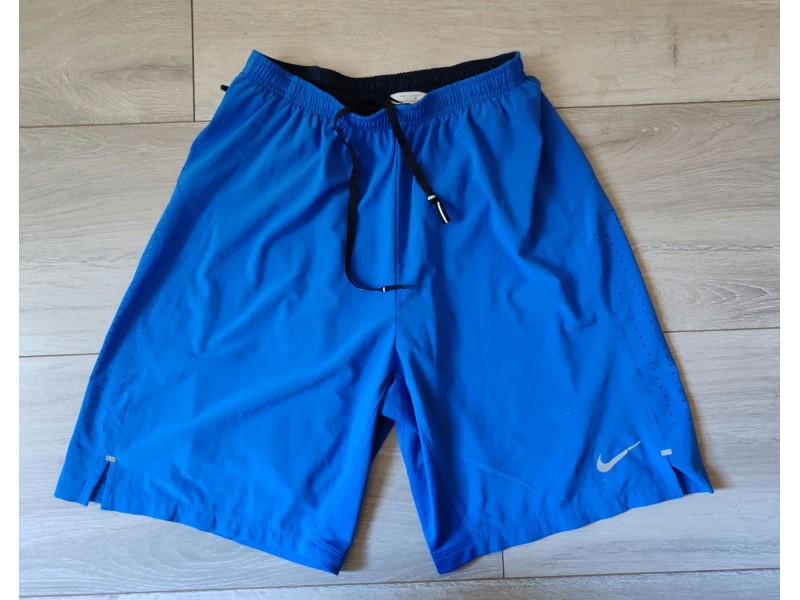 Super NIKE Dri Fit sportski sorc - M