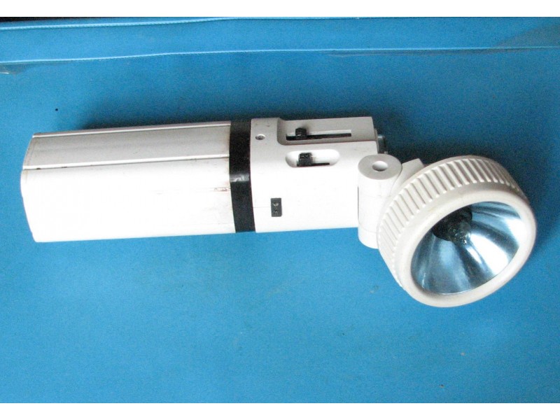 = Baterijska lampa 19cm