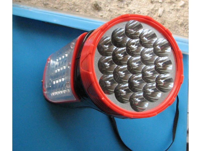 = Velika baterijska lampa sa led diodama