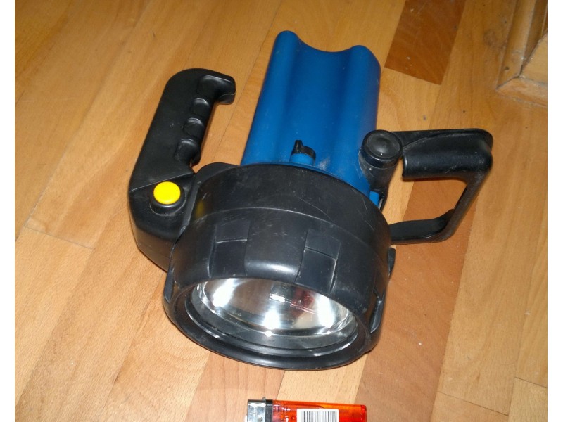 = Velika Baterijska lampa Einhell