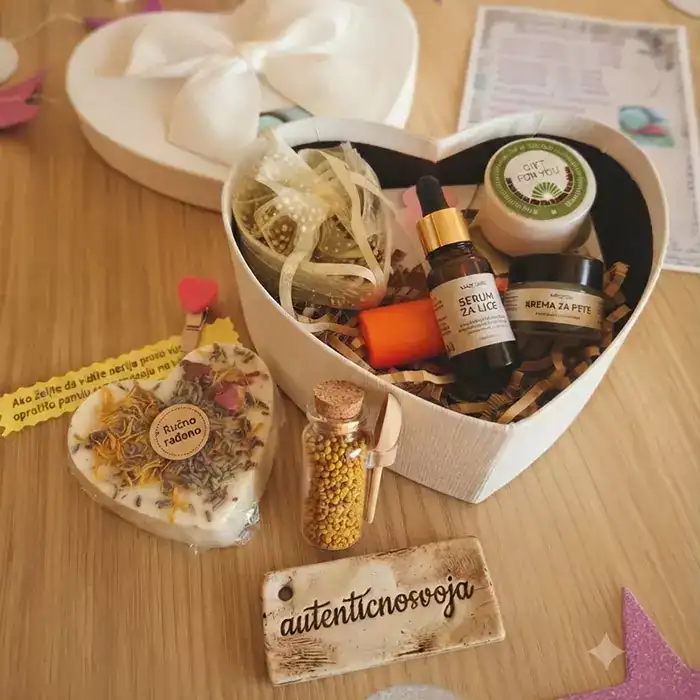 Paket prirodne kozmetike
