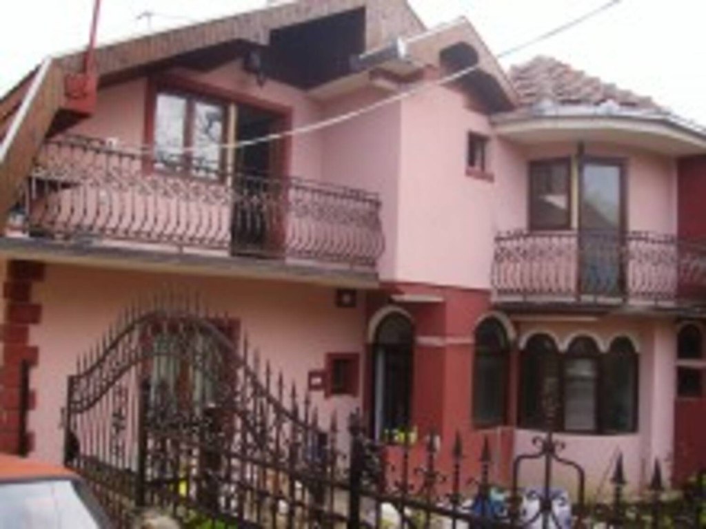 Kuća, Vranje - Centar | Izdavanje · 140m² · 420€