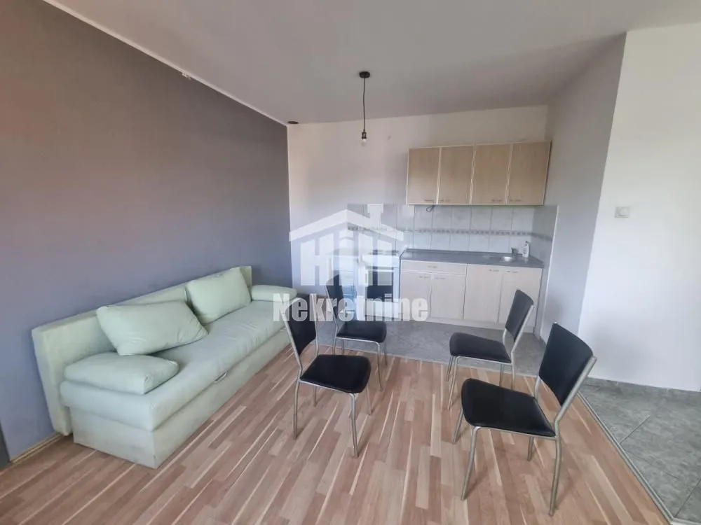 Izdavanje, dvosoban stan, 44m², Zemun Sve Podlokacije, Beograd