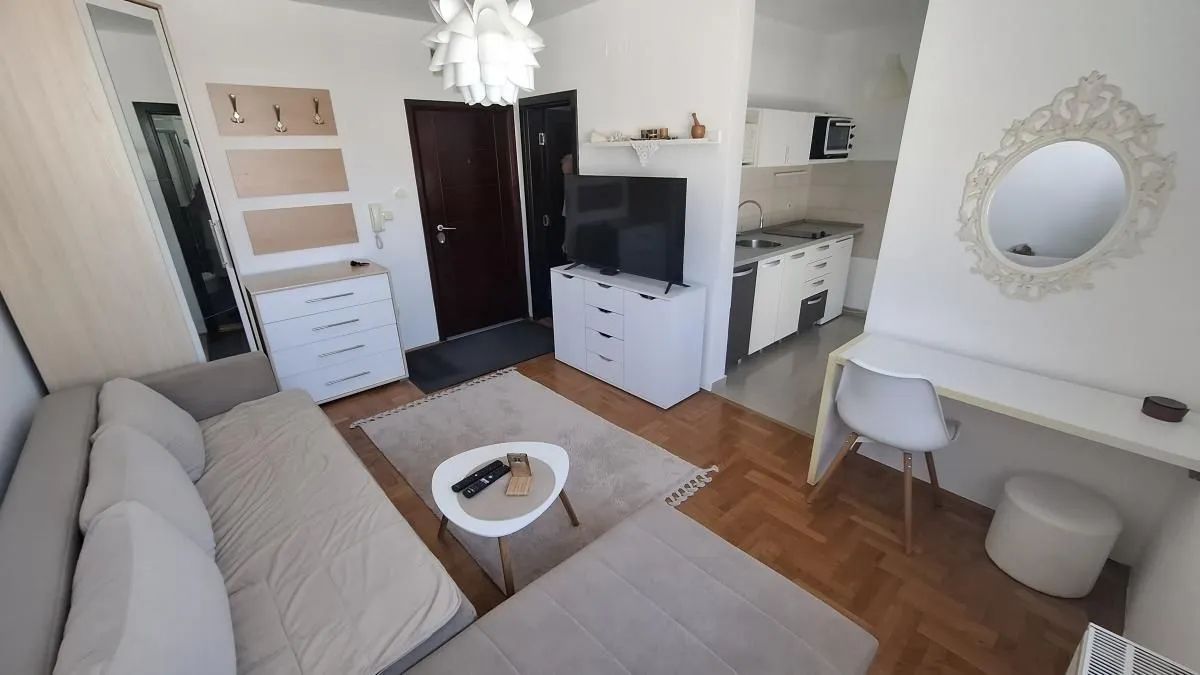 Prodaja, jednosoban stan, 24m², Centar, Novi Sad
