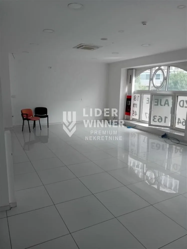 Prodaja, poslovni prostor, 179m², Stari Grad, Beograd
