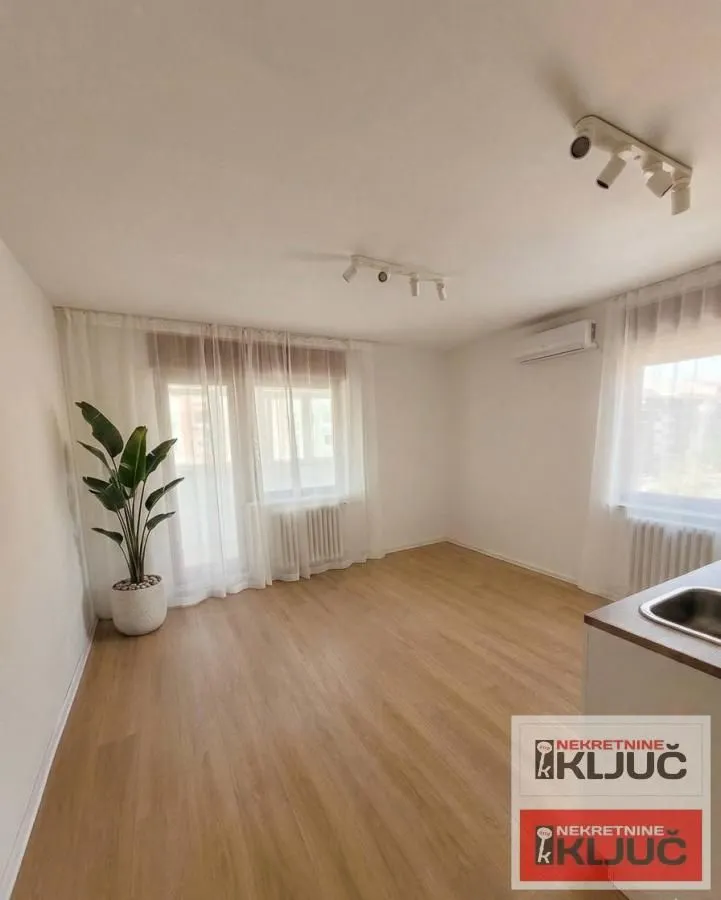 Prodaja, jednosoban stan, 30m², Sajmište, Novi Sad
