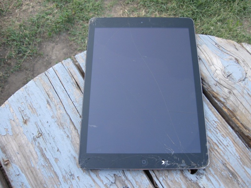 14.APPLE iPad A1475 za delove-citaj opis