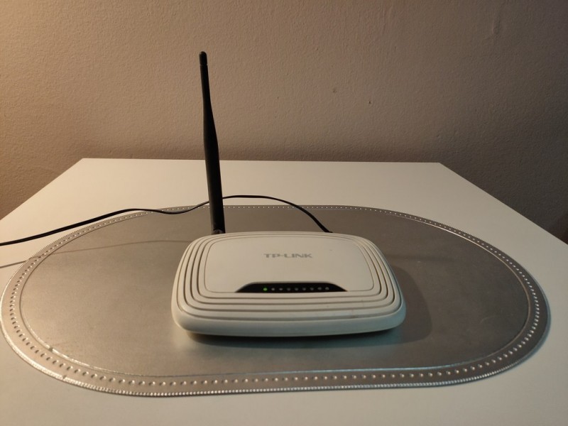 Tp Link Tlwr 740n sa adapterom.