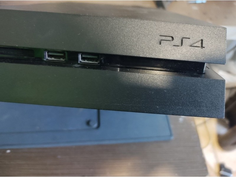 Sony Playstation 4 Fat Slim